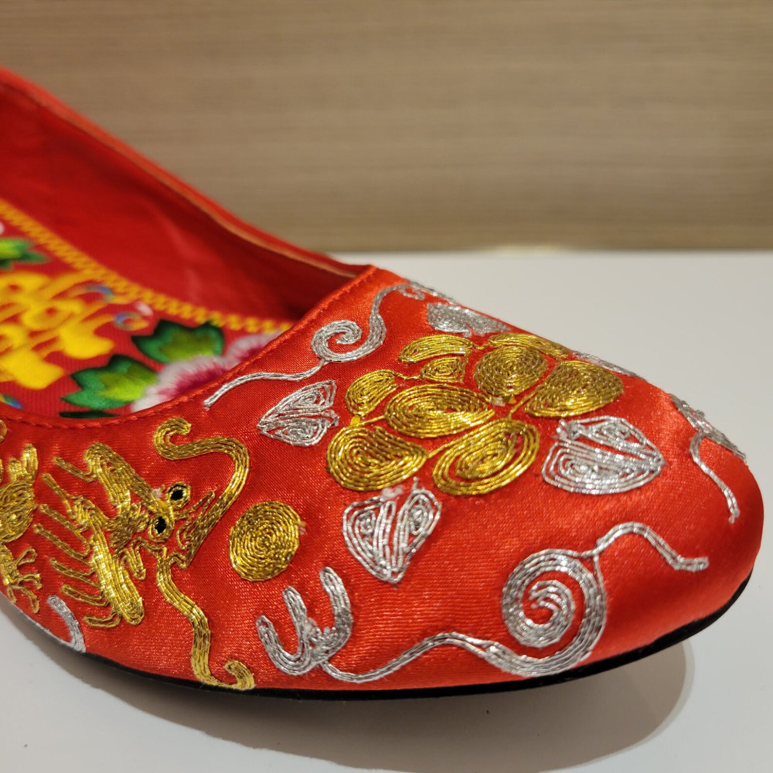 Golden Flower With Dragon and Phoenix Chinese Wedding Shoes ...