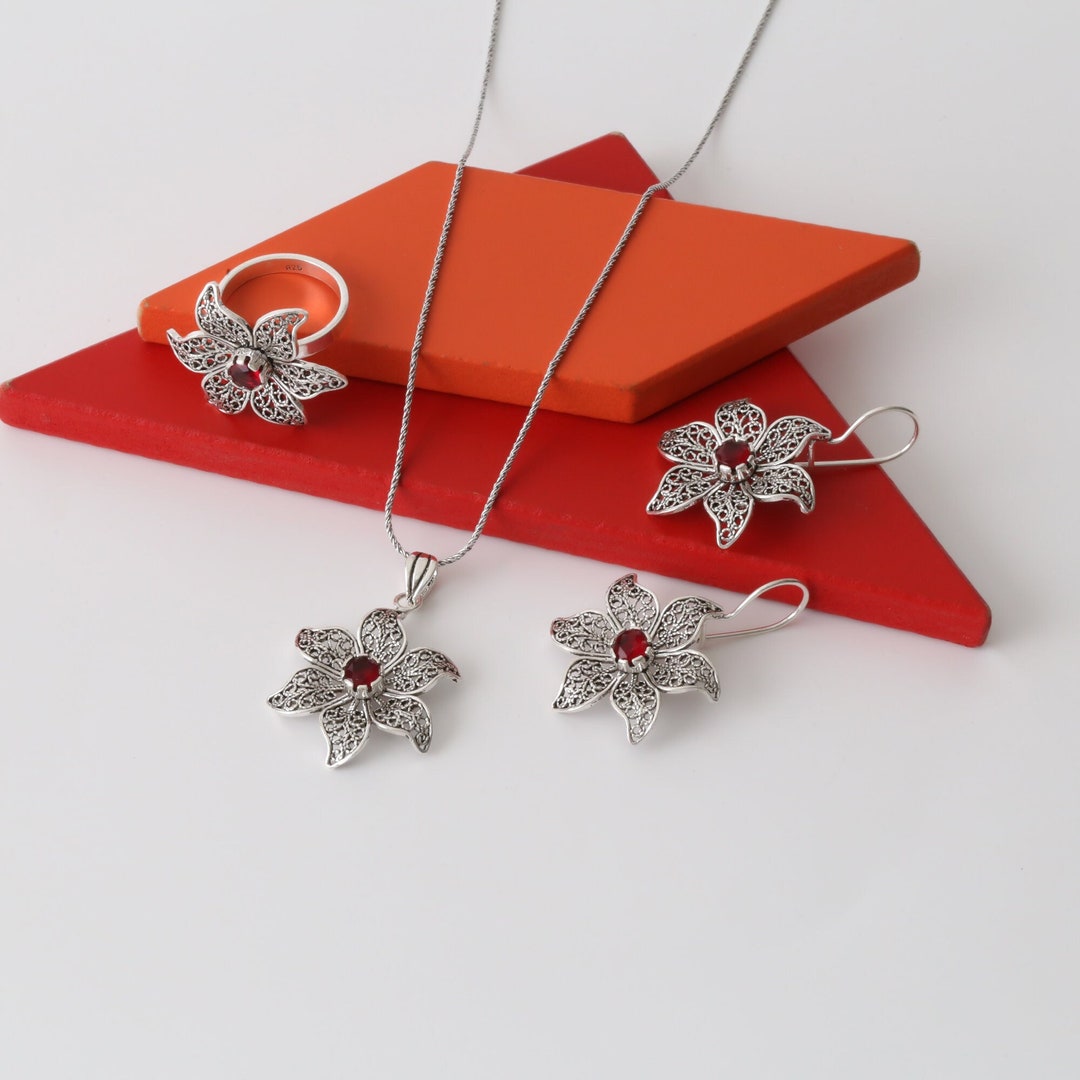 Elegant Flower Design Jewelry Set, Handmade Filigree Jewelry Set ...