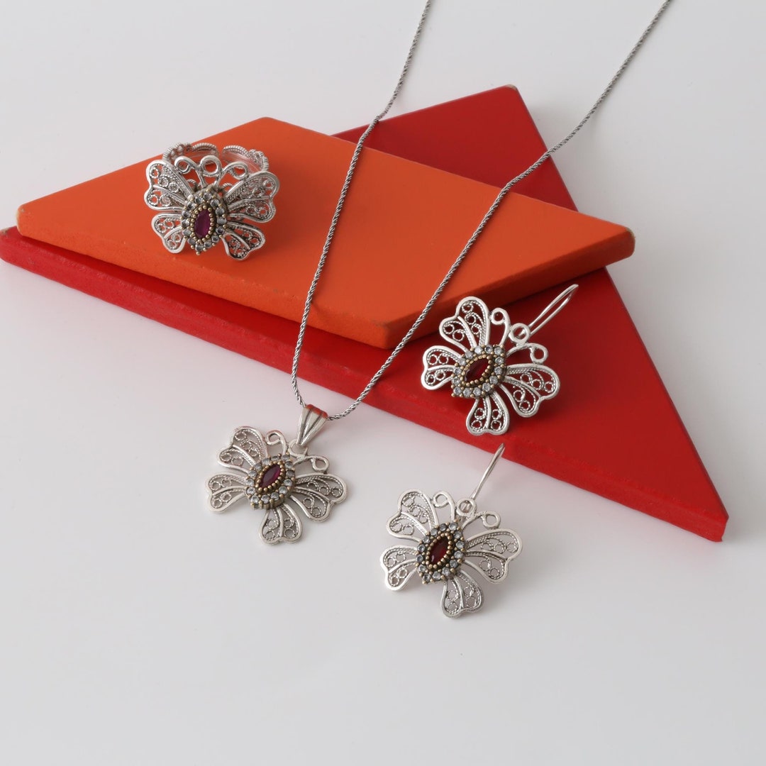Butterfly Design Jewelry Set, Symbol of Freedom and Innocence, Root ...