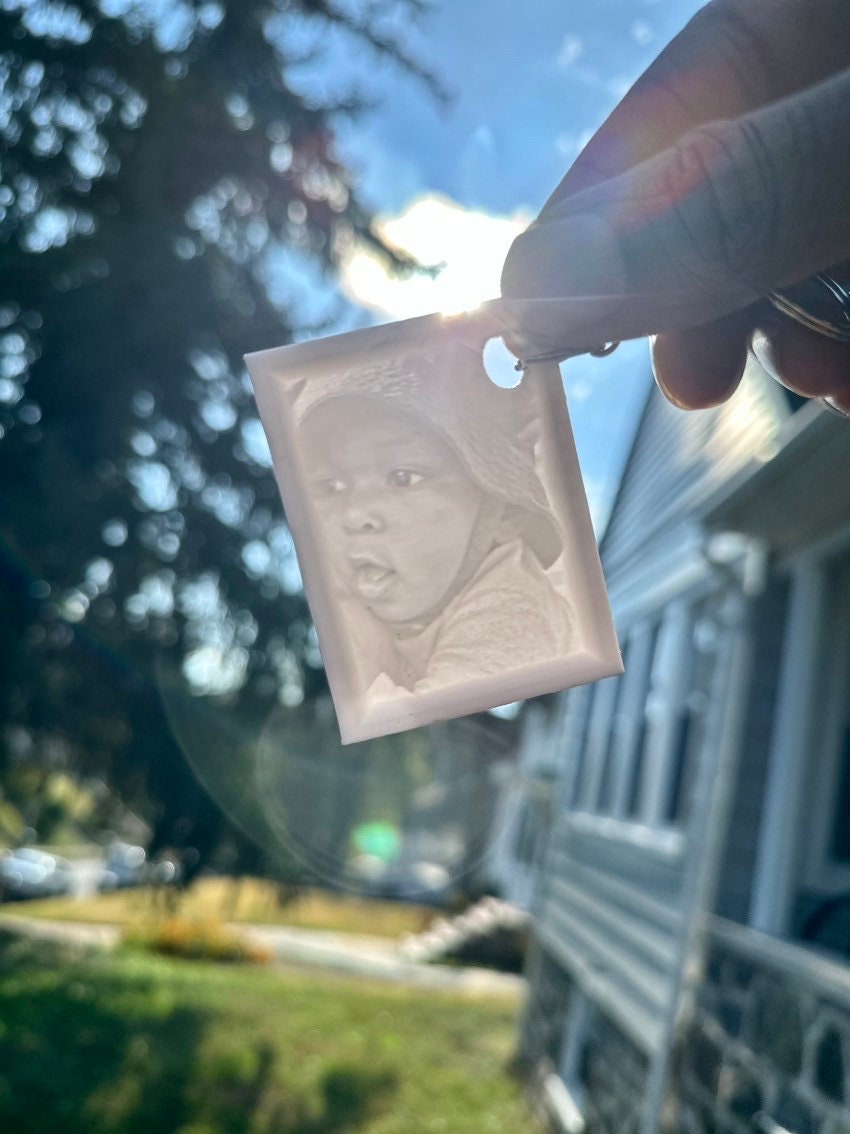 Personalized 3d Printed Lithophane Photo Keychain Unique Etsy