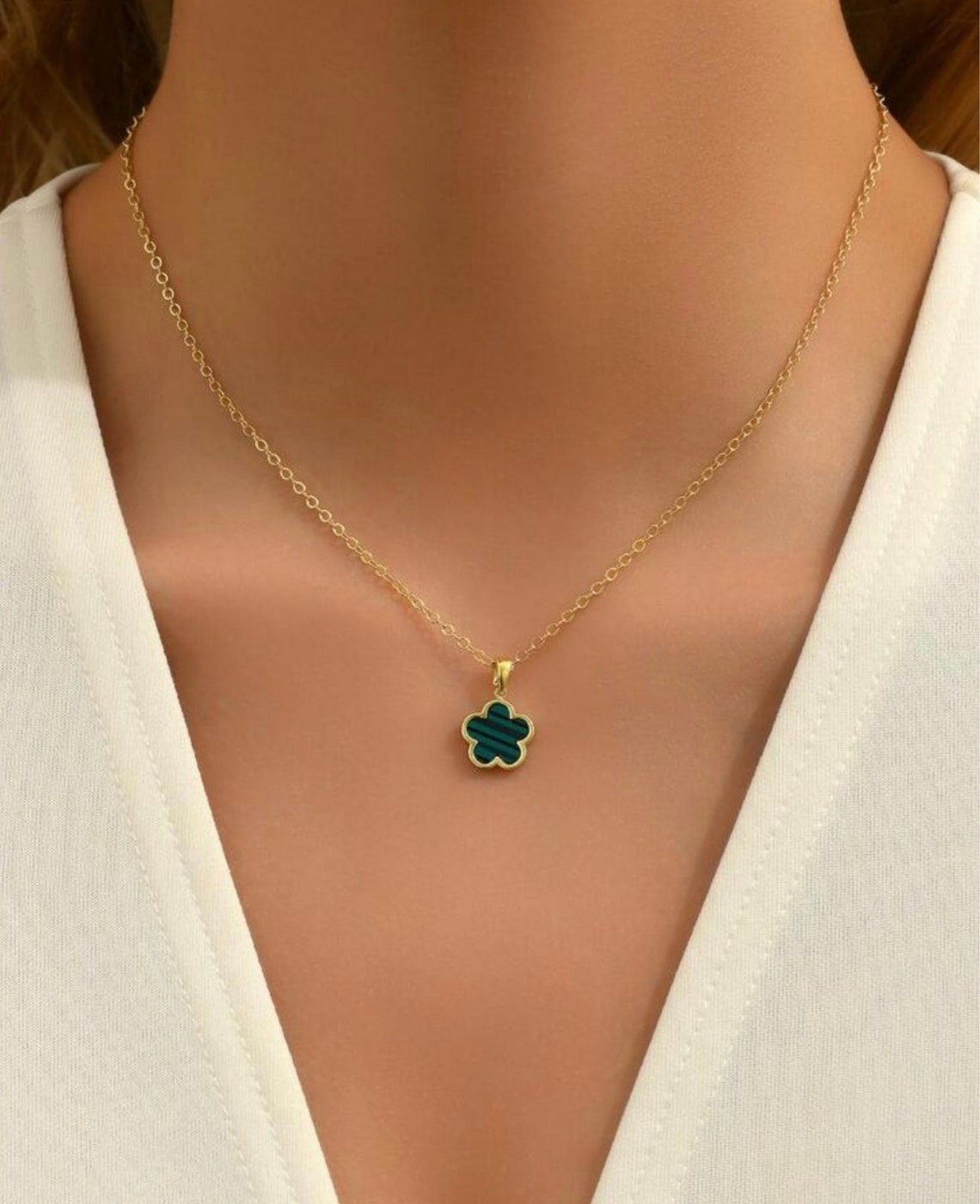 Clover Leaf Emerald Green Gold Necklace - Etsy