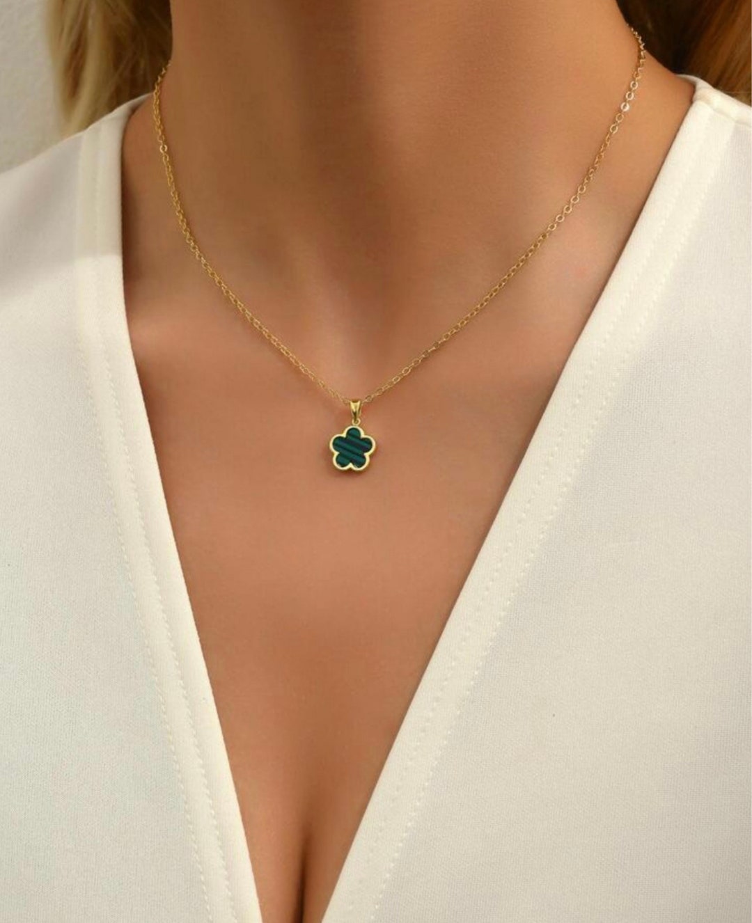 Clover Leaf Emerald Green Gold Necklace - Etsy