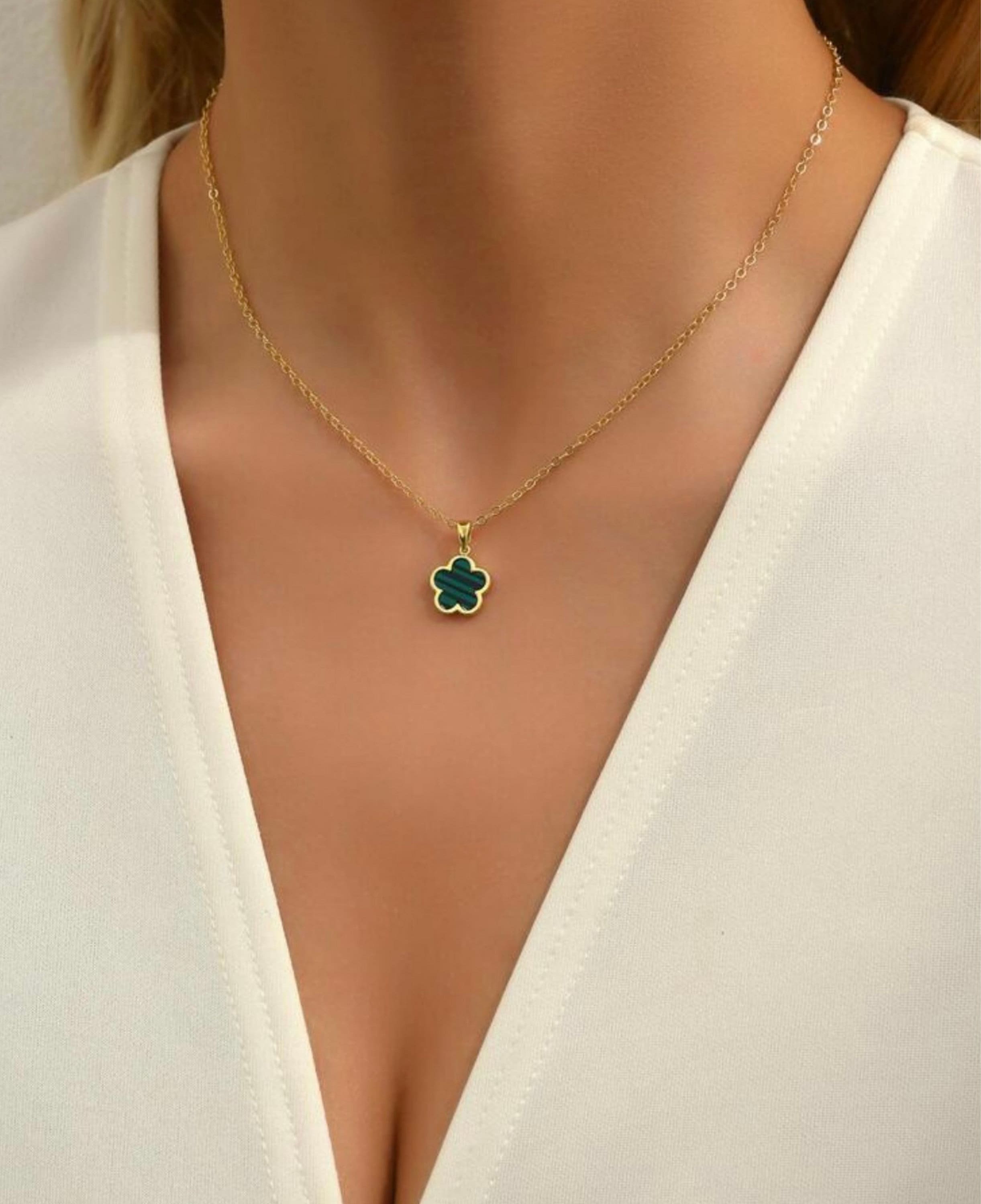 Clover Leaf Emerald Green Gold Necklace - Etsy
