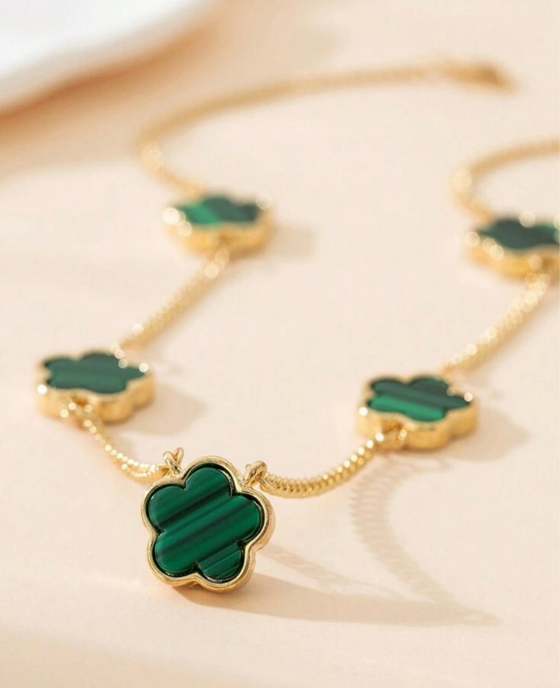 Clover Leaf Emerald Green Gold Necklace - Etsy