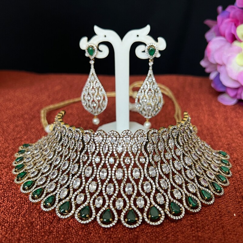 Emerald Choker - Etsy