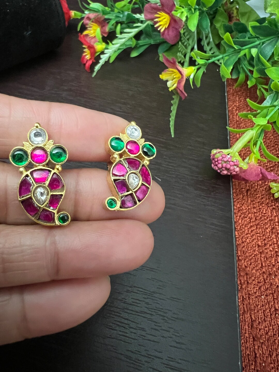 Jadau Kundan Small Stud Earrings/one Inches Long/0.4 Wide / Kundan Ruby Pink Emerald Gold Finish ...