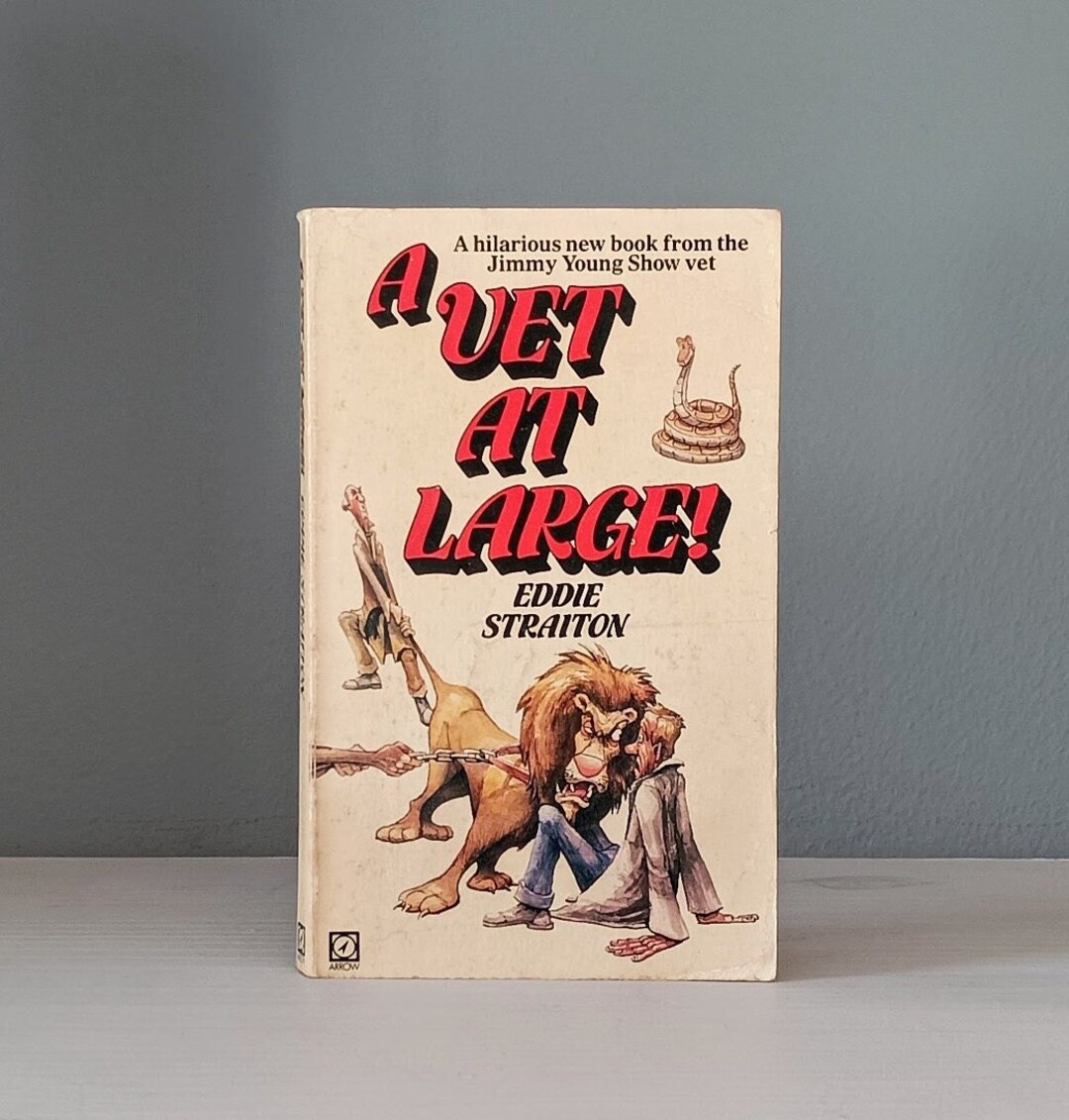 A Vet at Large by Eddie Straiton, 1981, Vintage Paperback Book - Etsy