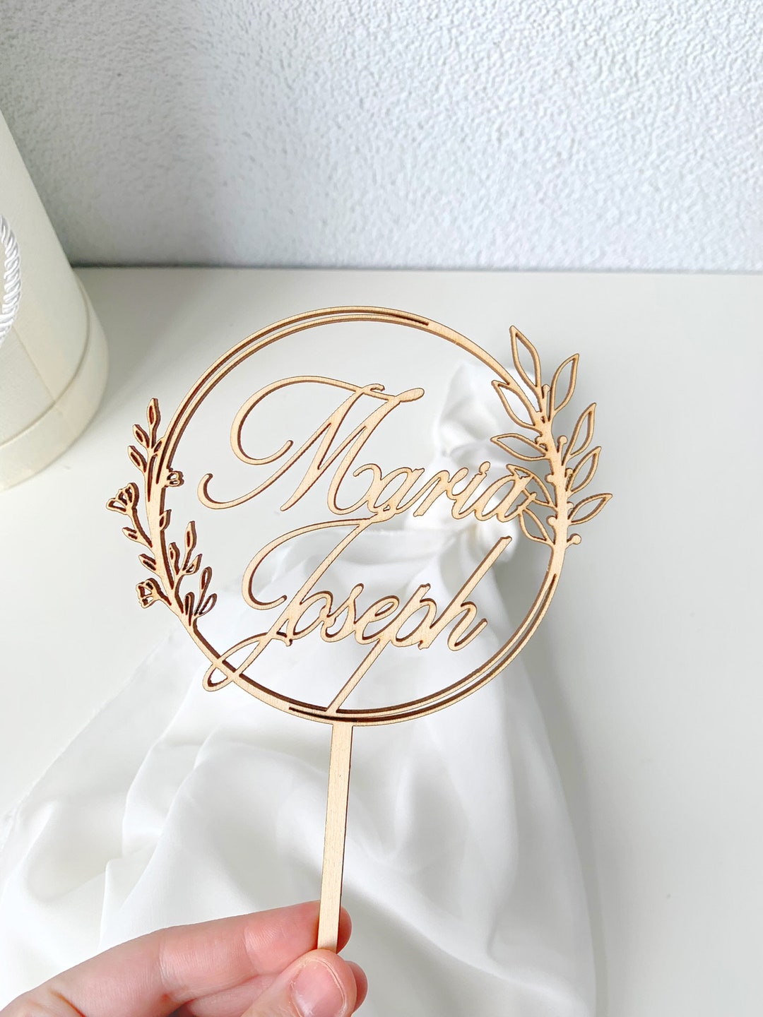 Acrylic Wedding Cake Topper, Perosnalized Wedding Flower Circle Topper ...