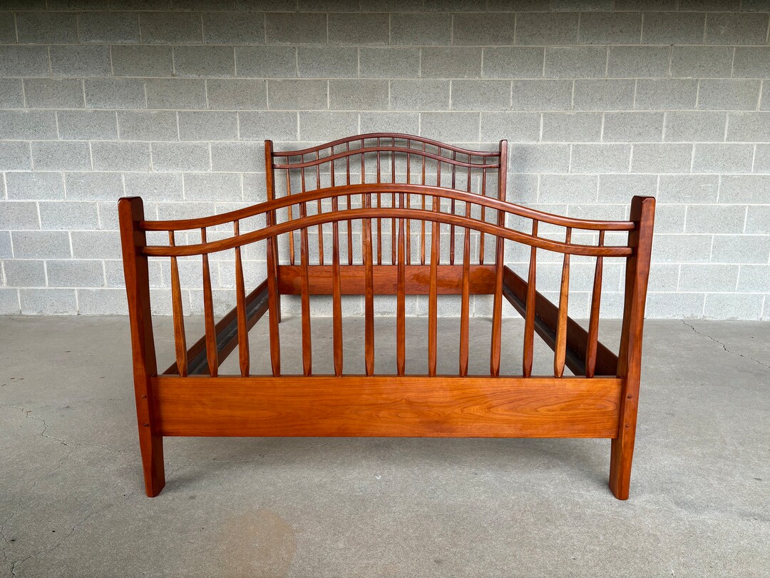 Hunt Country Furniture Cherry Birdcage Style Queen Size Bed Frame ...