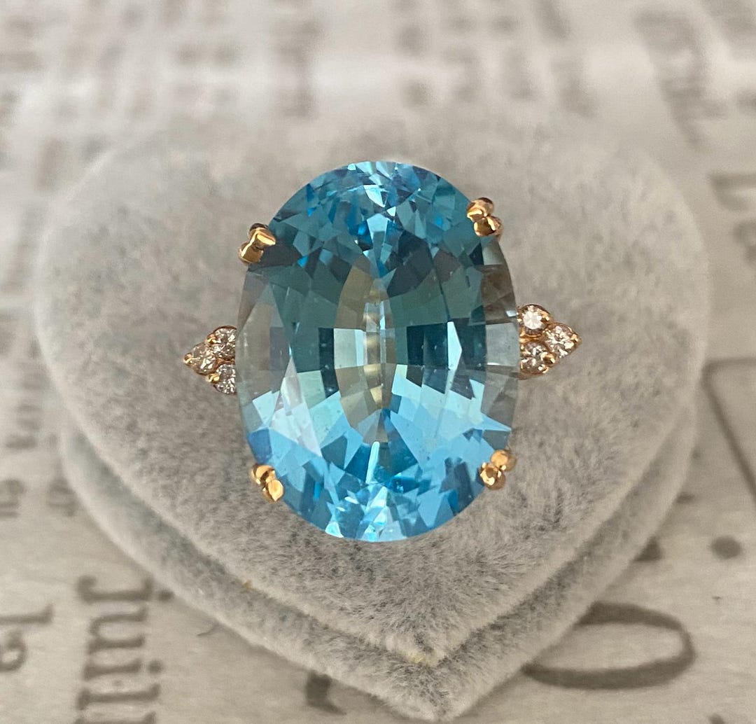 N0829 Vintage CID 14K Solid Gold Large Blue Topaz Diamond Ring /size 4. ...