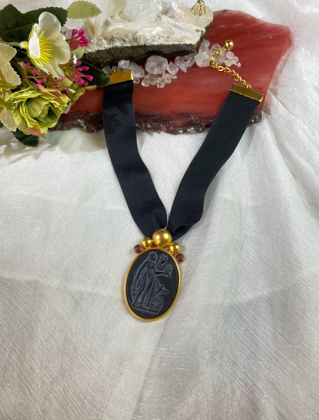 N0354 DINA PANAGOPOULOS Black Cameo /pink Round Stone/ - Etsy