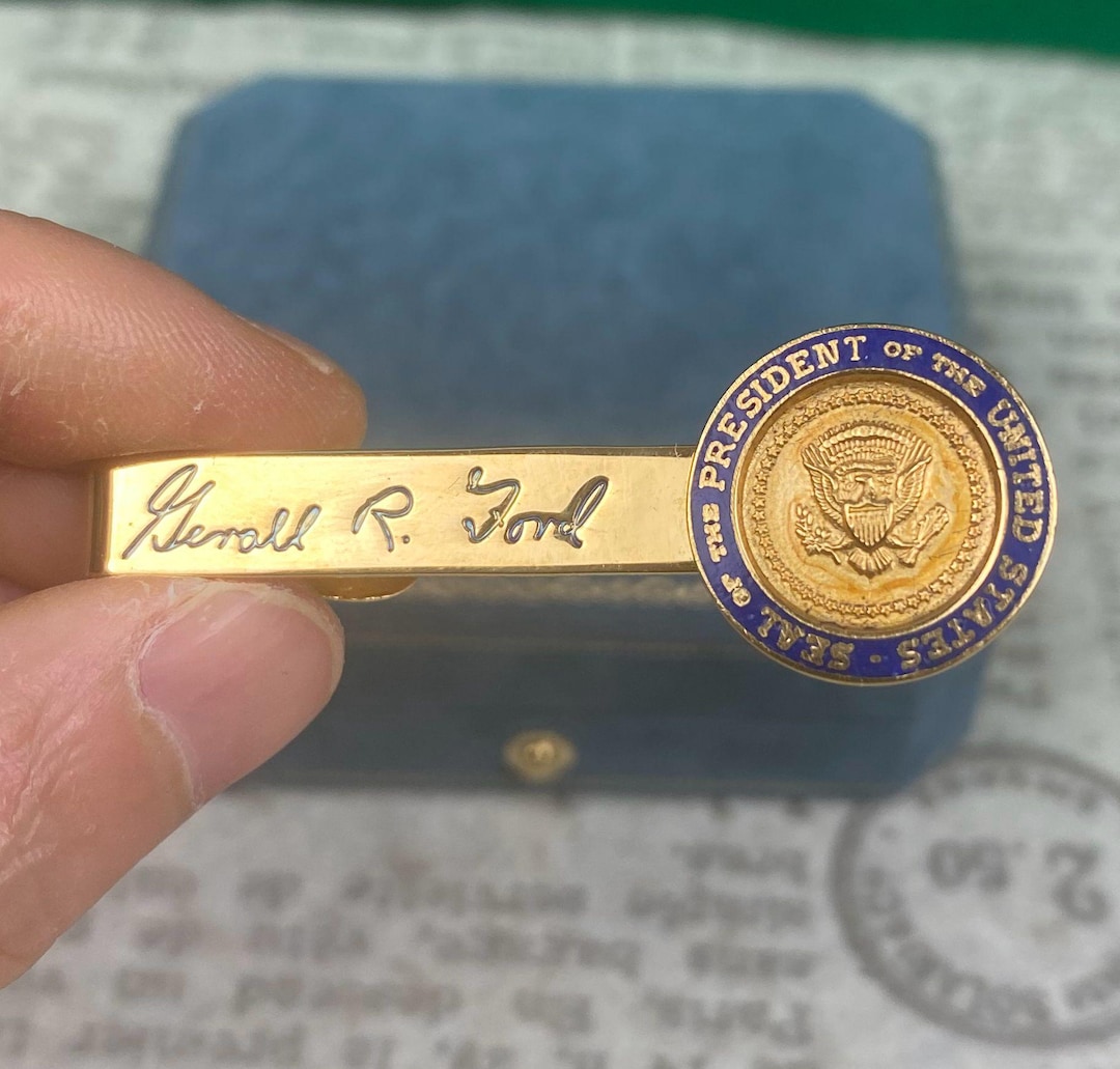 N0925 Vintage 1976 President Gerald Ford Tie Bar With Seal of the ...