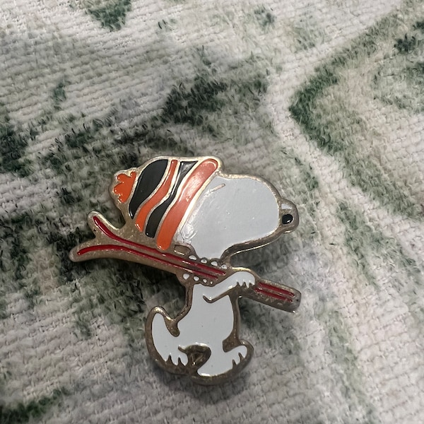 Snoopy Pin - Etsy