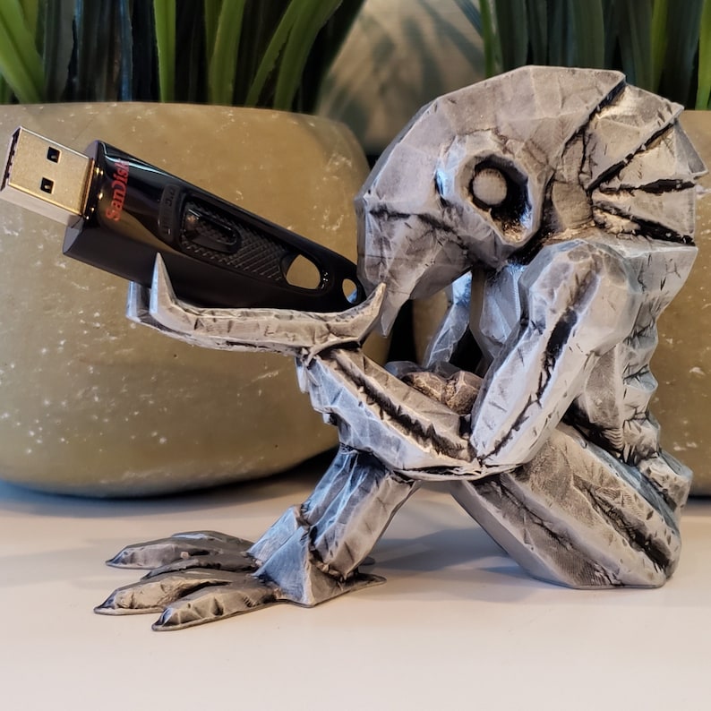 Super Metroid Chozo Torizo Statue Black and Weathered Metal - Etsy