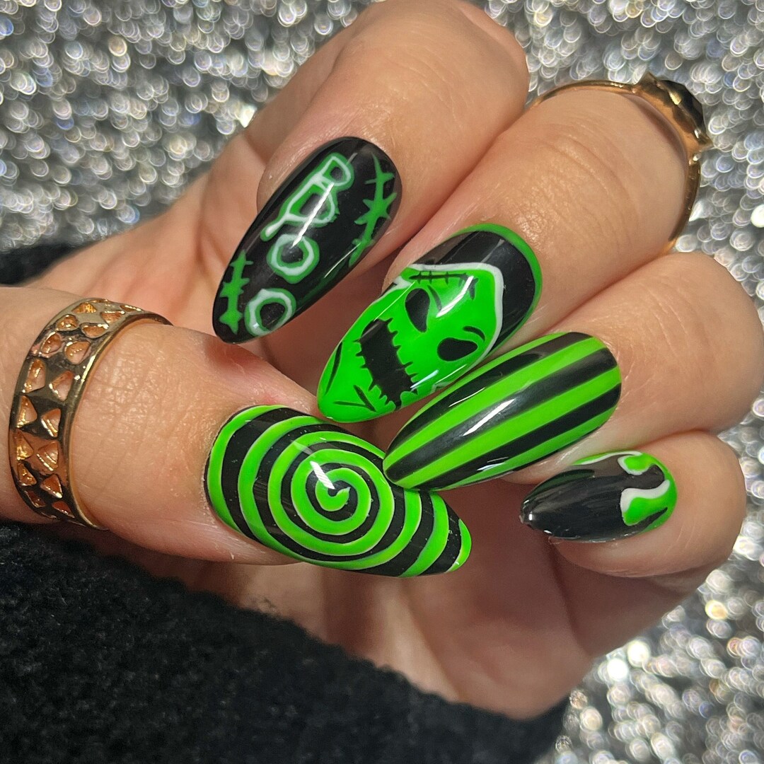 Oogie Boogie Press on Nails Halloween Nails Nightmare Before - Etsy