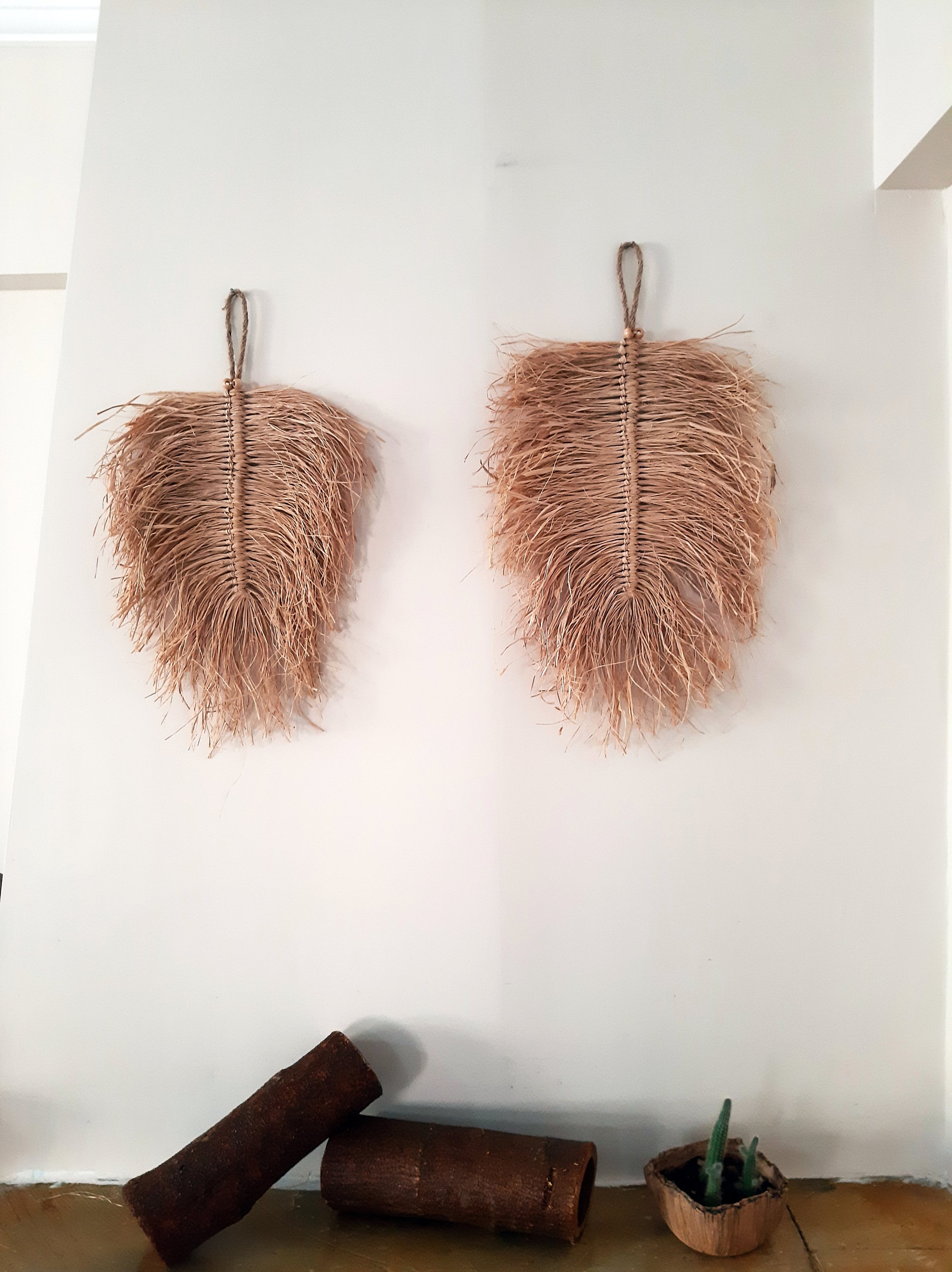 Deepb Raffia Leaf Wall Decor 2 Pieces Natural Raffia Wall Hanging Boho ...