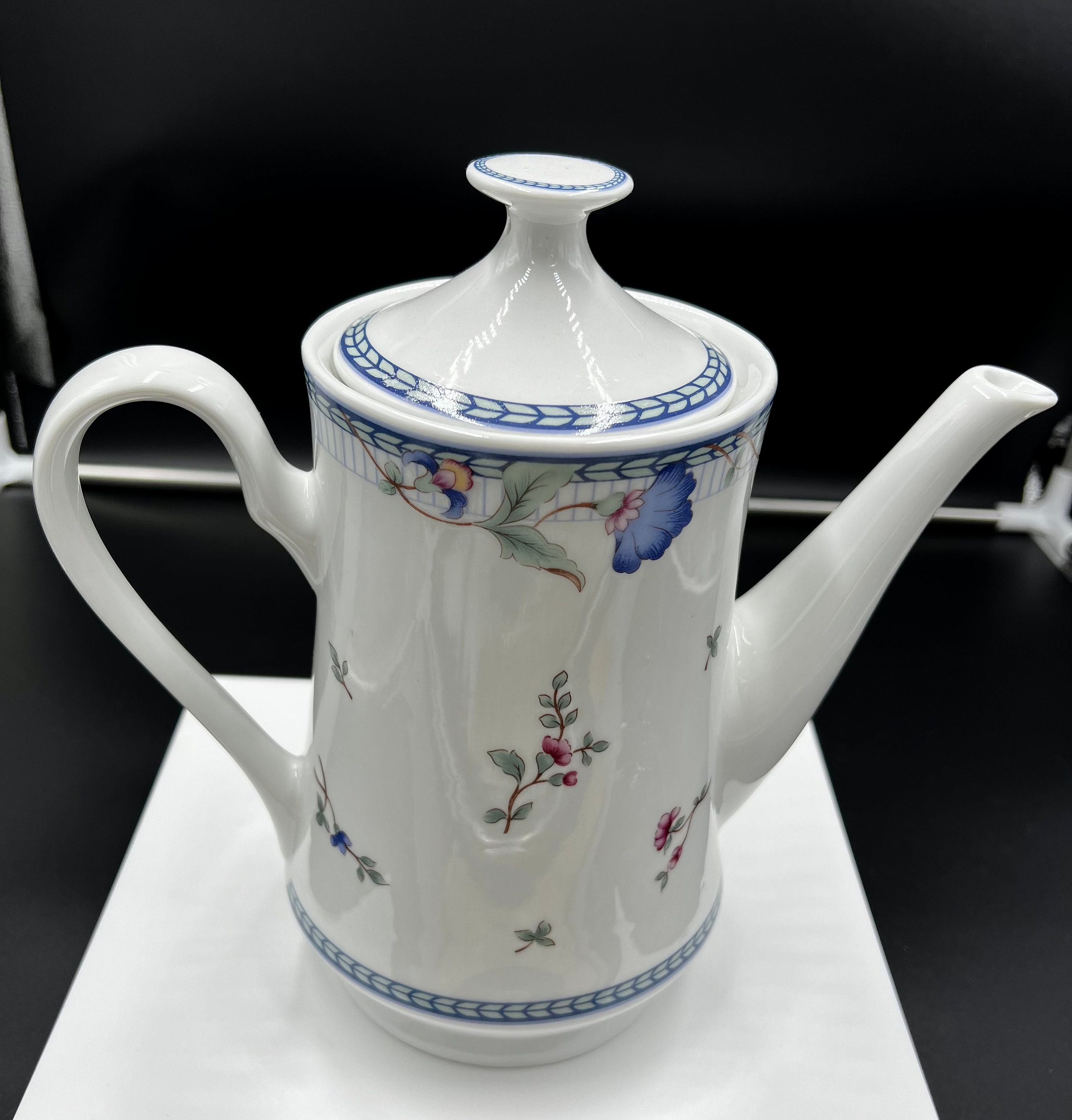 Oneida Blue Lattice Coffee Pot and Lid. - Etsy