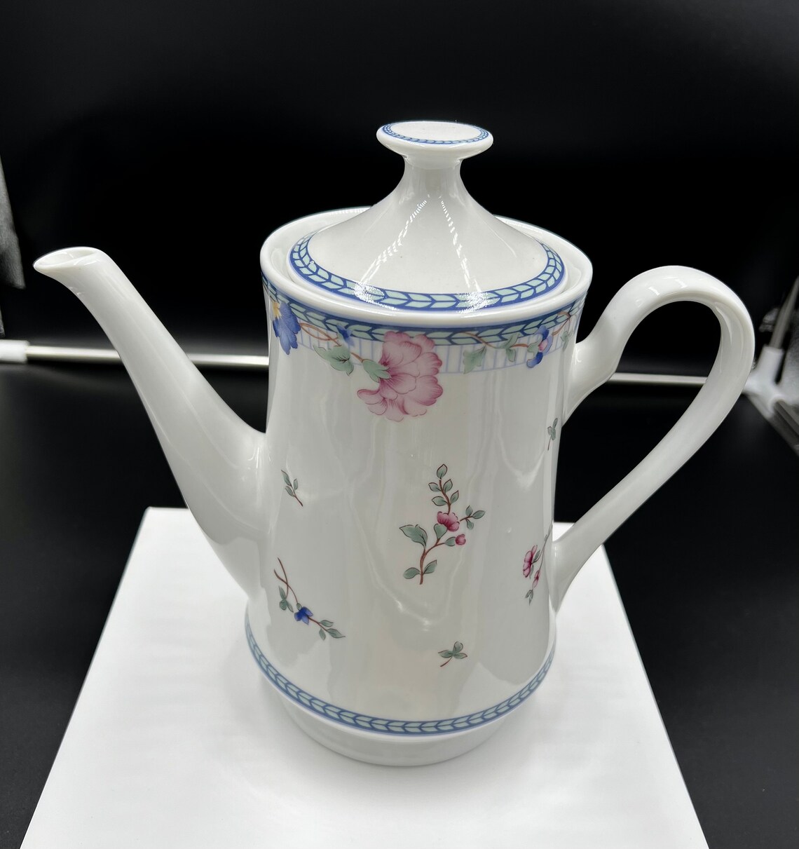 Oneida Blue Lattice Coffee Pot and Lid. - Etsy