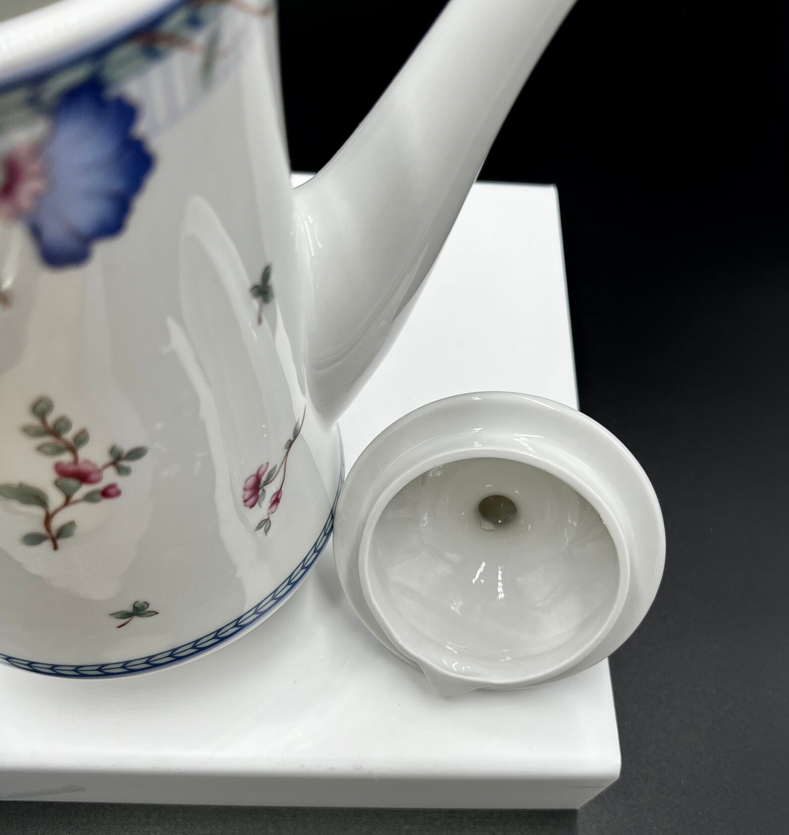 Oneida Blue Lattice Coffee Pot and Lid. - Etsy