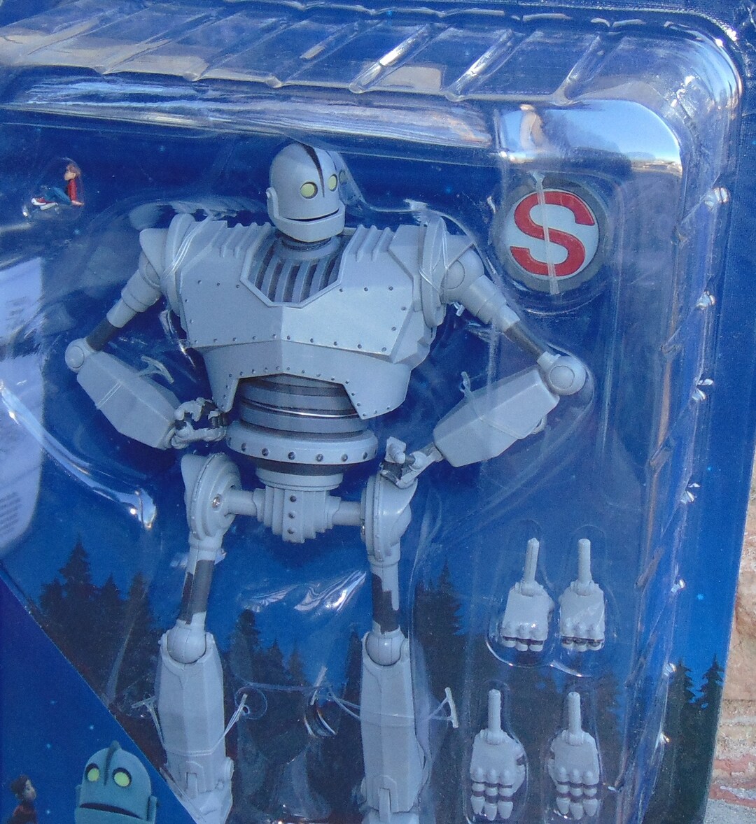 1999 the IRON GIANT Movie 9 Inch Robot Action Figure Adult Collector ...