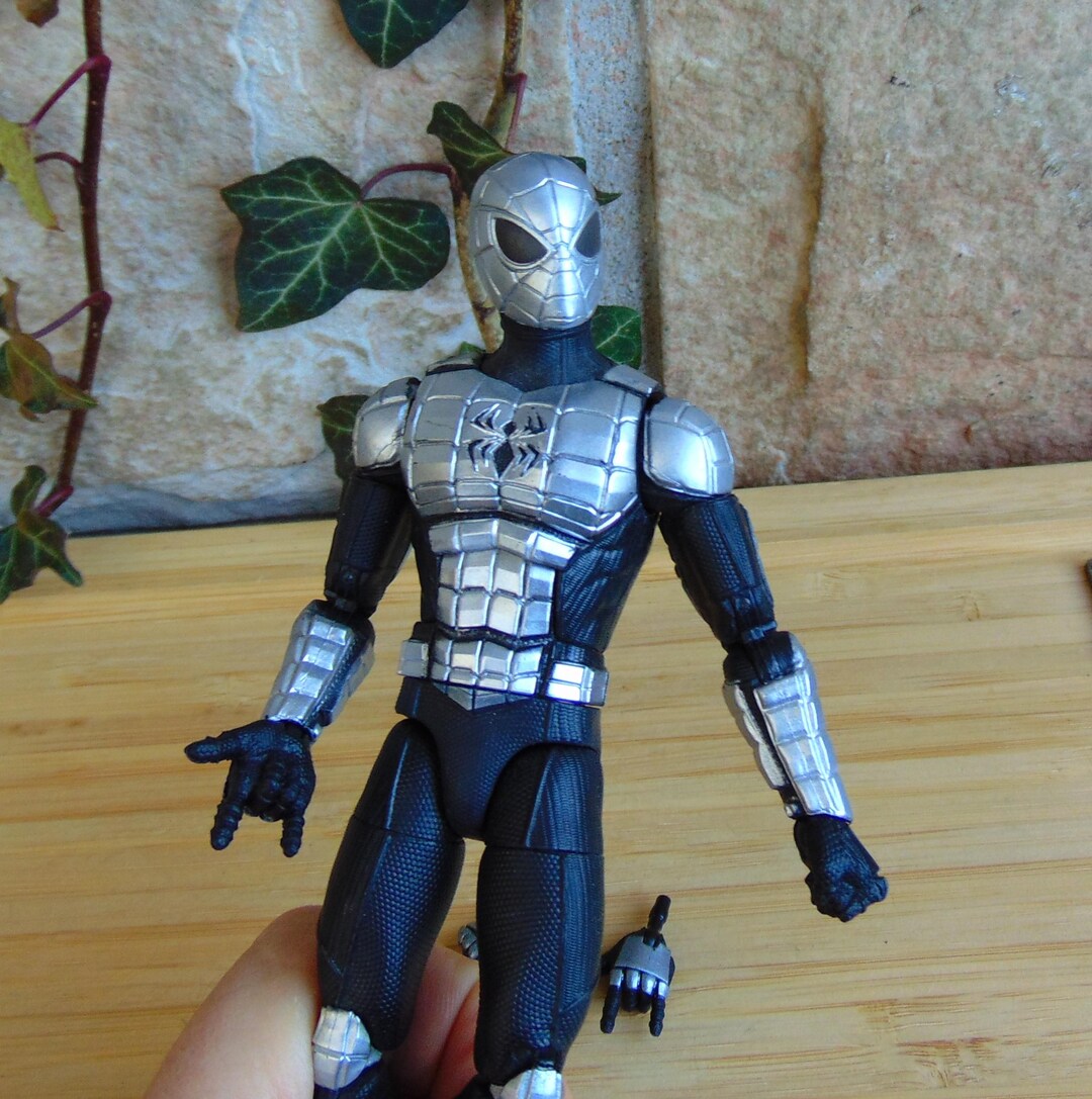 Spider-man Retro Comics Collection Silver Web Armor SPIDER 6 Inch ...