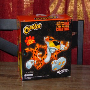 Classic Chip Mascot Chester Cheetah Glow-in-the-dark Action Figure ...