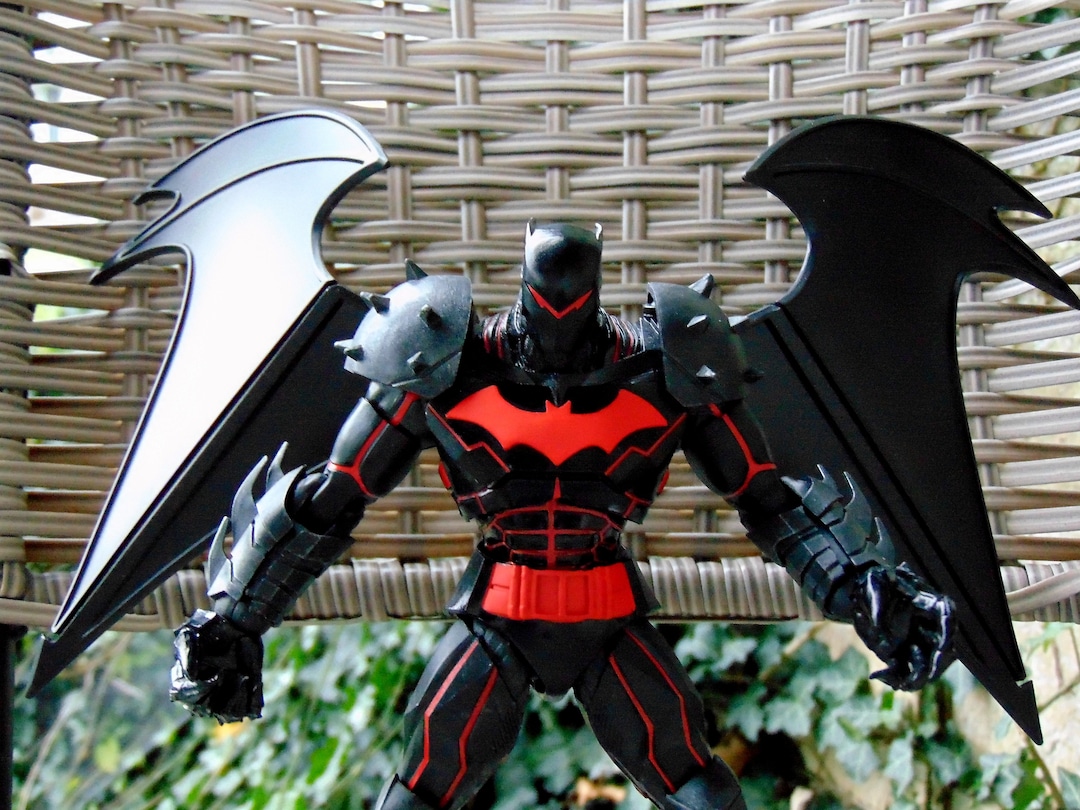 DC Comics Batman HELLBAT ARMOR, Designed to Fight Darkseid 7 Inch ...
