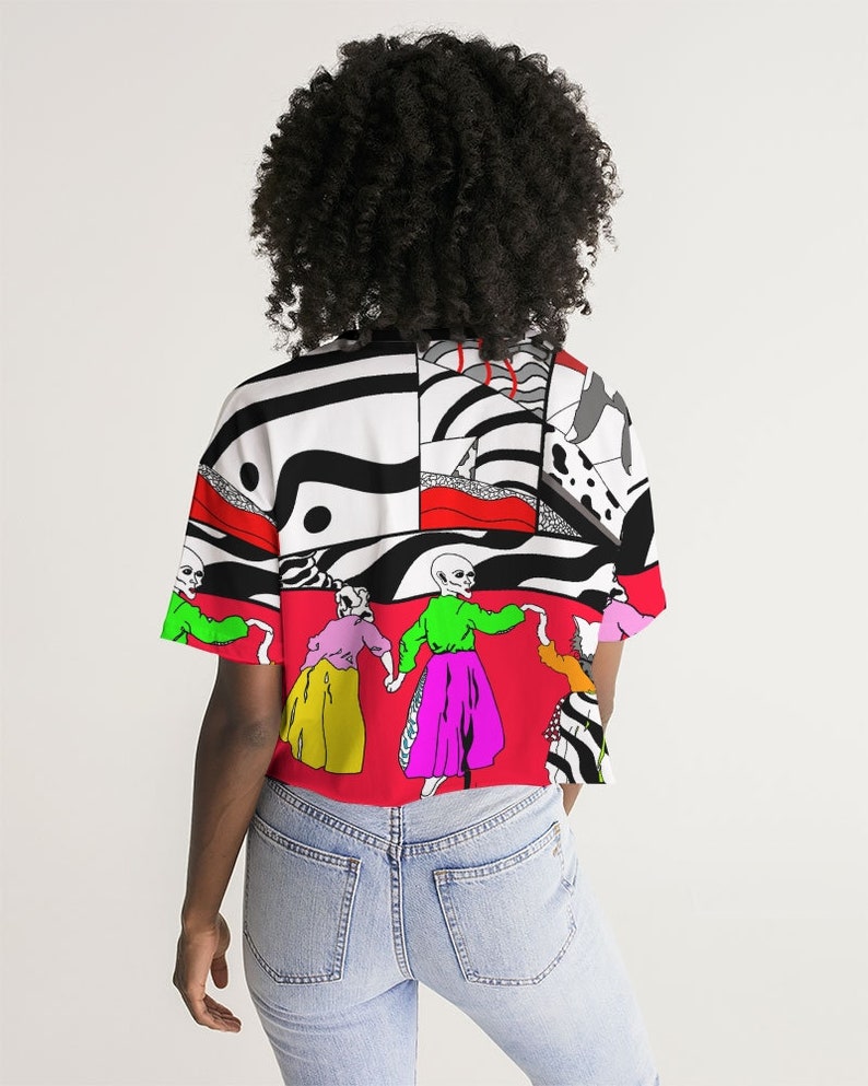 Dances With Alien- Women's Lounge Cropped Tee - Etsy