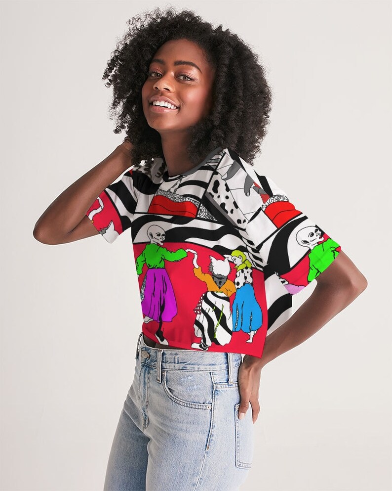 Dances With Alien- Women's Lounge Cropped Tee - Etsy