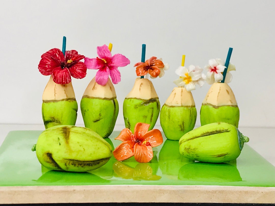 Coconut Cocktail Drink Miniatures 1:6 Scale, Dolls House Collectible ...