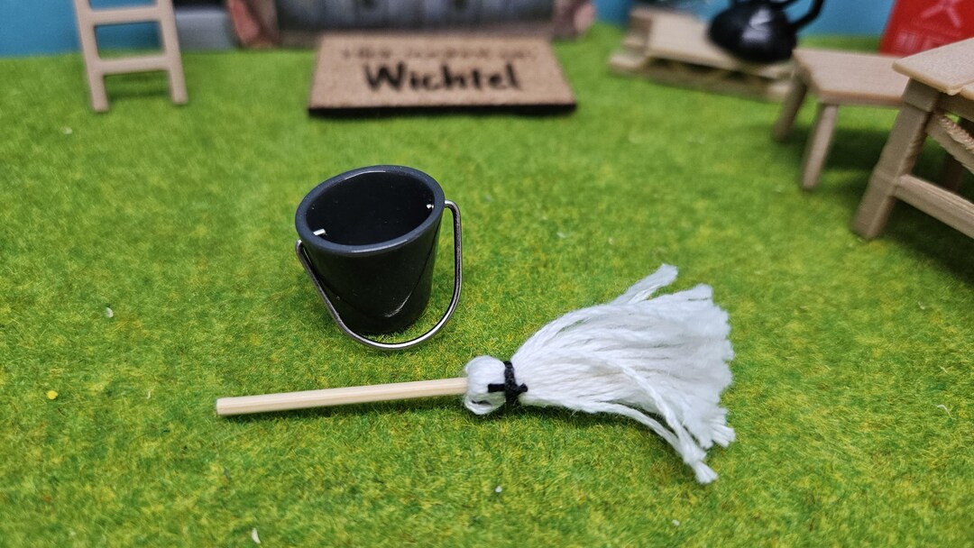 Wichtel-wunderwischer Mini-set Bucket & Broom for Dollhouse and ...