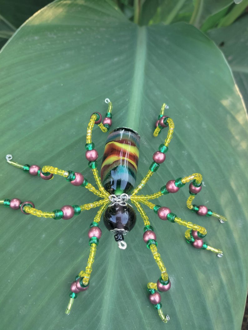 Handmade Wire Spider Sculpture Using Glass, Acrylic, and Seed Beads - Etsy