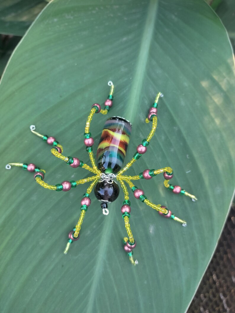 Handmade Wire Spider Sculpture Using Glass, Acrylic, and Seed Beads - Etsy