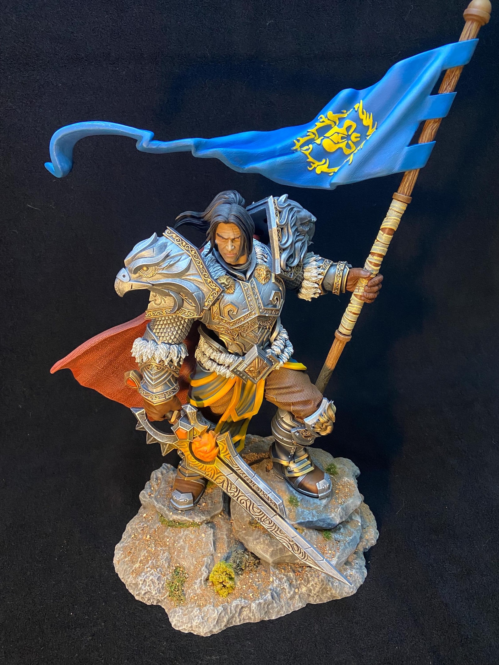 Varian Wrynn Statue - World of Warcraft Collectible - Etsy