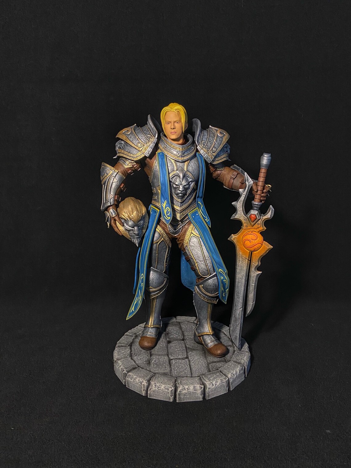 Anduin Wrynn Statue - World of Warcraft Collectible - Etsy Canada