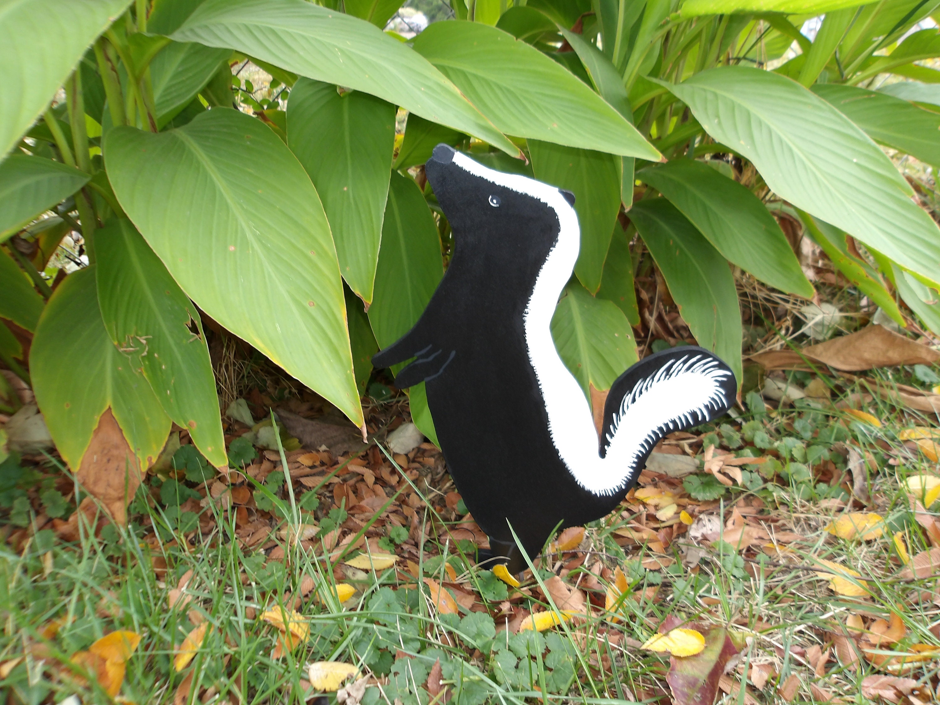 Skunk Yard Stake Wood Outdoor Decoration - Etsy