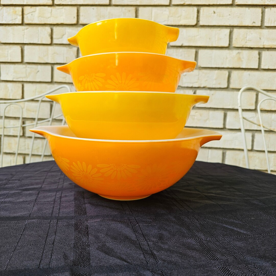 Vintage Pyrex Sunflower Pattern Rare Cinderella Bowls Daisy Flowers ...