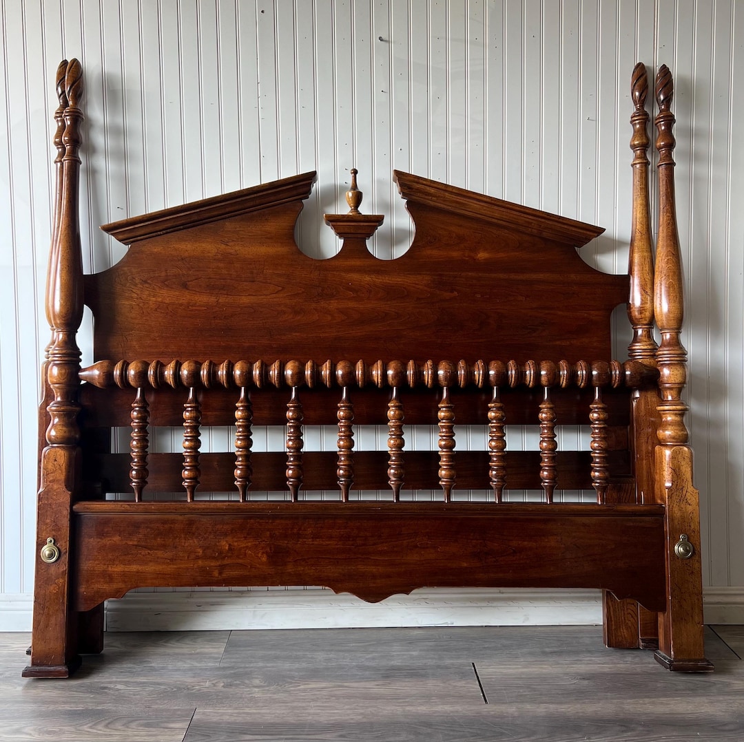 Vintage Queen Size Colonial Duncan Phyfe Jenny Lind Style Bed Frame and ...