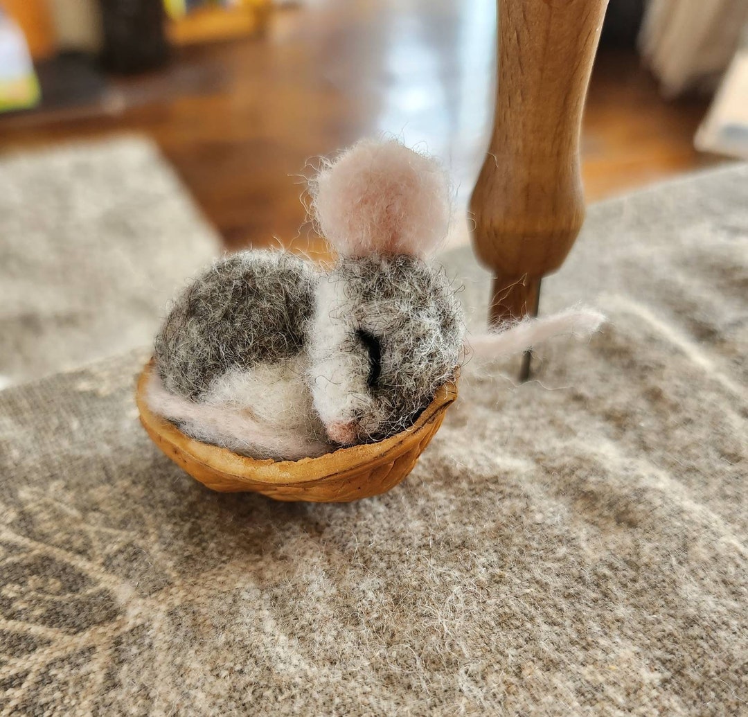 Felted Sleeping Mouse in a Walnut Shell Needlefelt Mice Miniture Cute ...