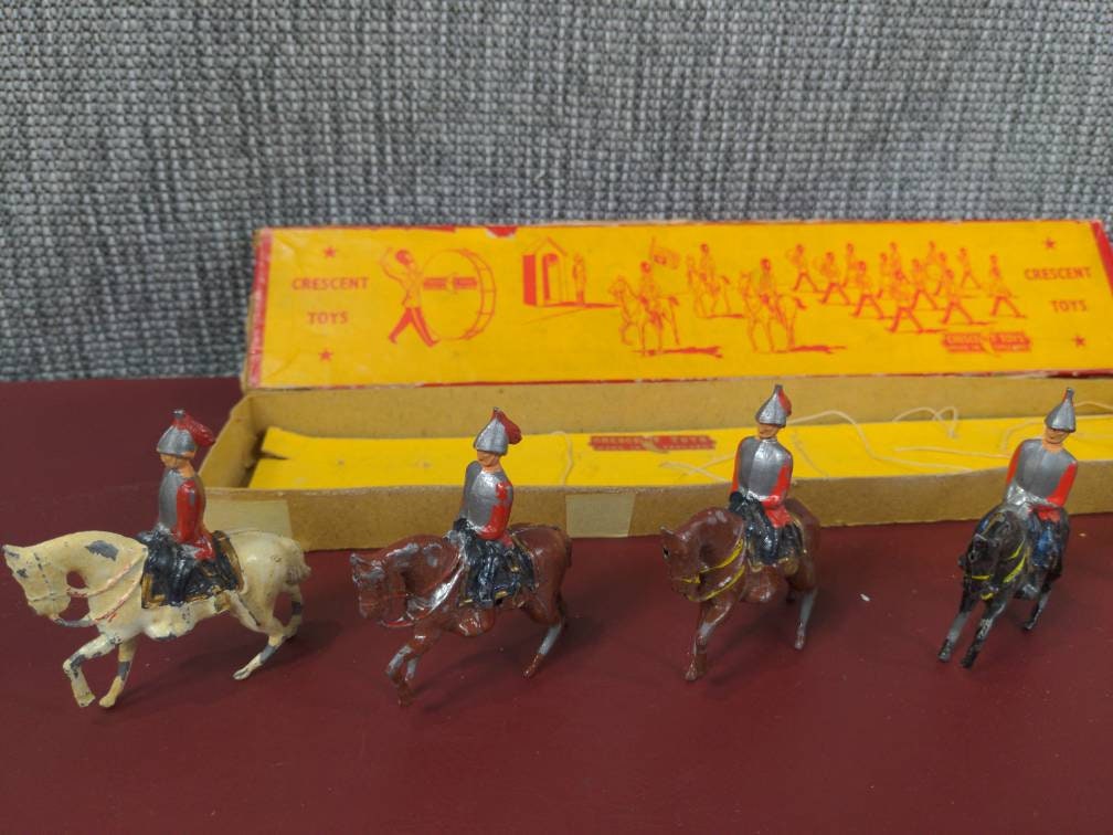 Crescent Toys Toy Soldiers 4 Foot Soldiers and 4 on Horseback, With Box ...
