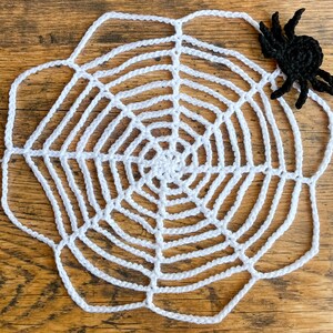 Crochet Halloween Spider Web + Spider Appliqué Pattern, Crochet Spider ...