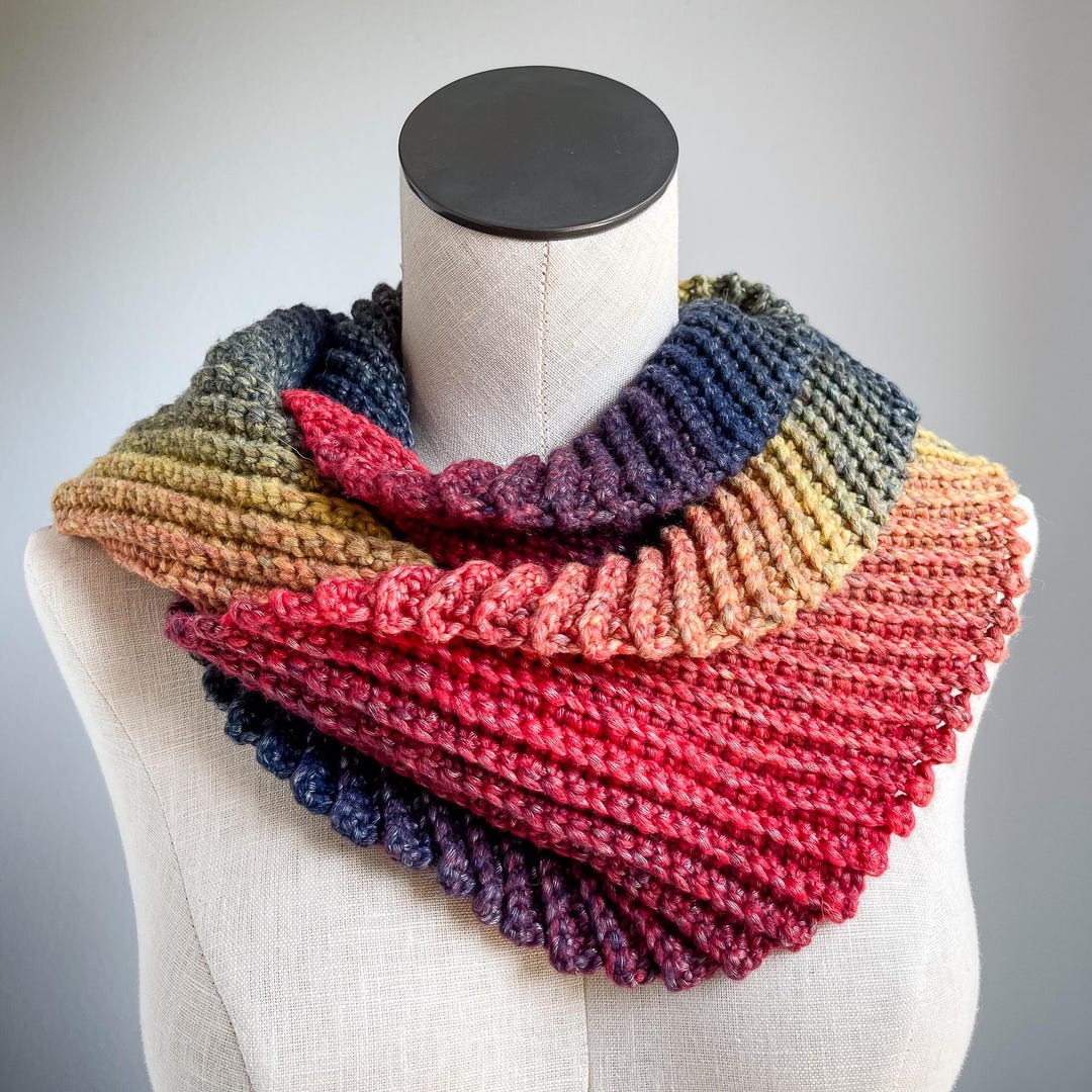 Easy Crochet Infinity Scarf Pattern, Ribbed Single Crochet Scarf ...