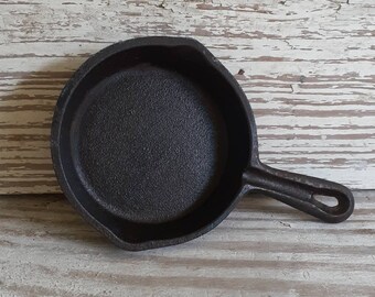 Miniature Cast Iron Skillet - Etsy