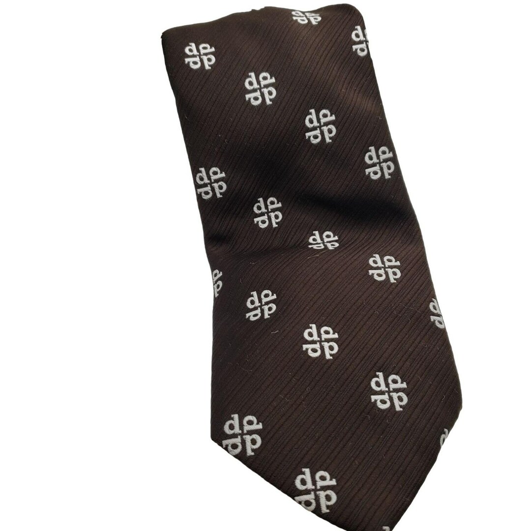Vintage Towncraft Brown Tie With White Dp Logo Seal of Distinction 100% ...