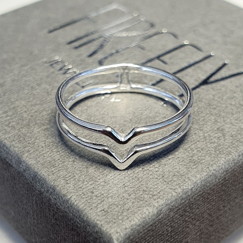 Sterling Silver Fine Chevron Ring - Etsy