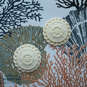 Ship's Wheel Medallion | Miniature Ceiling Carving | Set of Two - Etsy