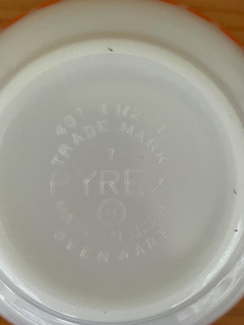 Vintage Pyrex Bowl Orange Dot Milk Glass Mixing Bowl - Etsy