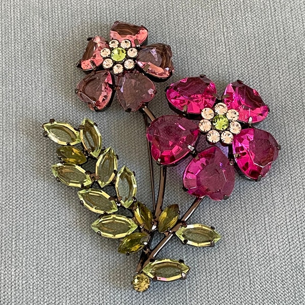 Avon Brooch - Etsy