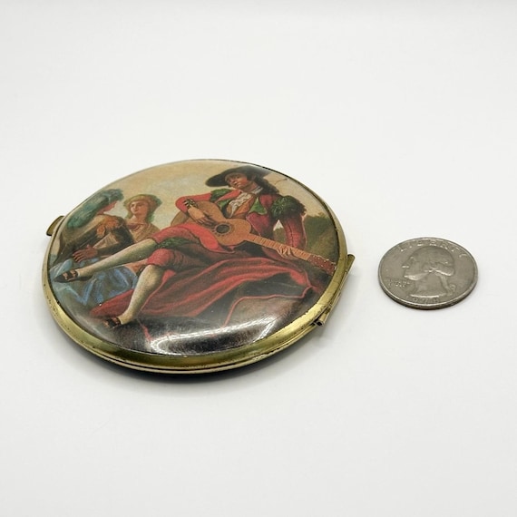 Vintage Mirror Compact in Gold Tone with Victorian Fo… - Gem