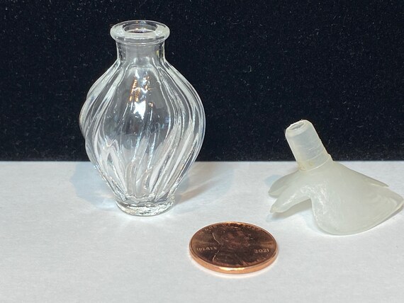 Vintage Mini Perfume Bottle, Lalique Dove by Nina Ric… - Gem